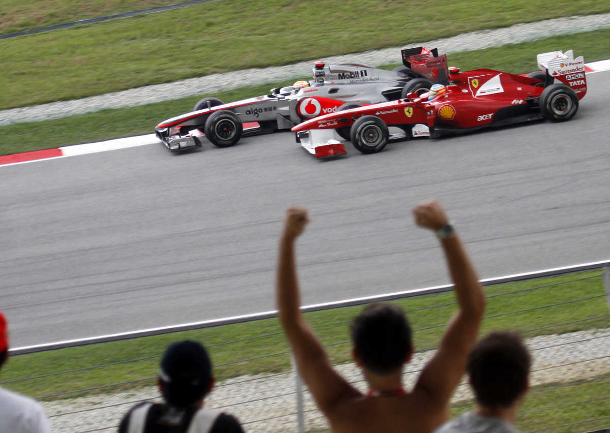 Trust Vs. Ambition: Can F1 Drivers Really Be Friends? - Grixme