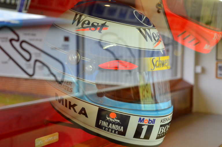 Three F1 Helmet Safety Features That Make It Ahead Of Time